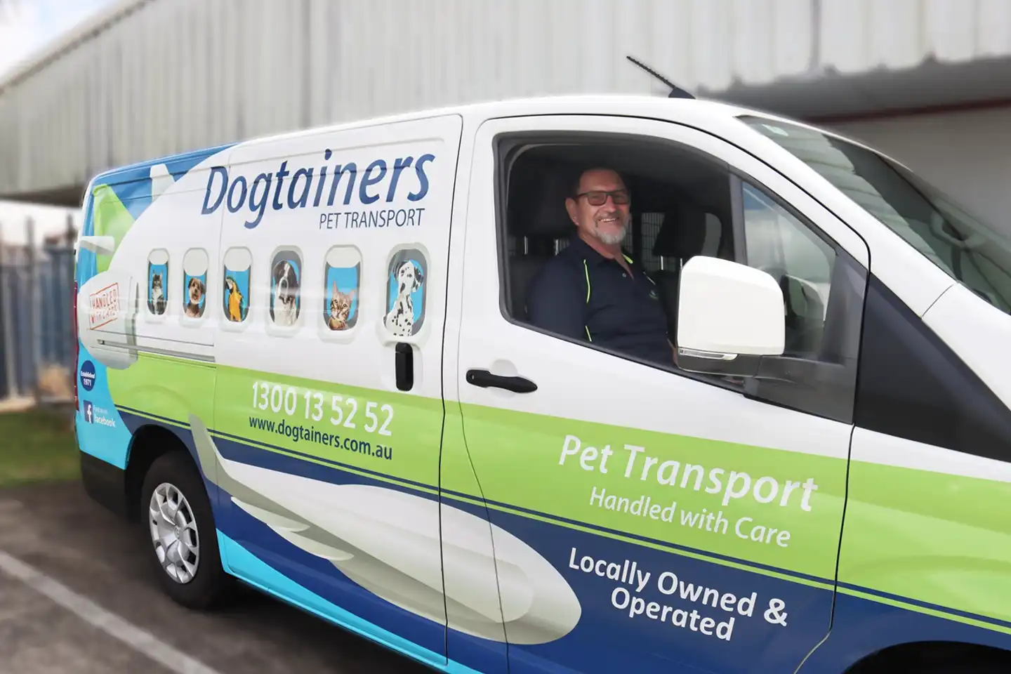 Interstate Pet Road Transport | Fast & Secure - Dogtainers